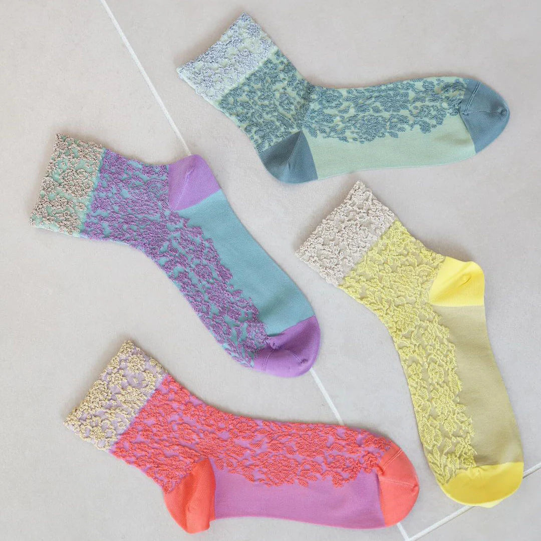 How to Style Socks with Any Outfit: A Fashion Guide for Women – Tabio UK