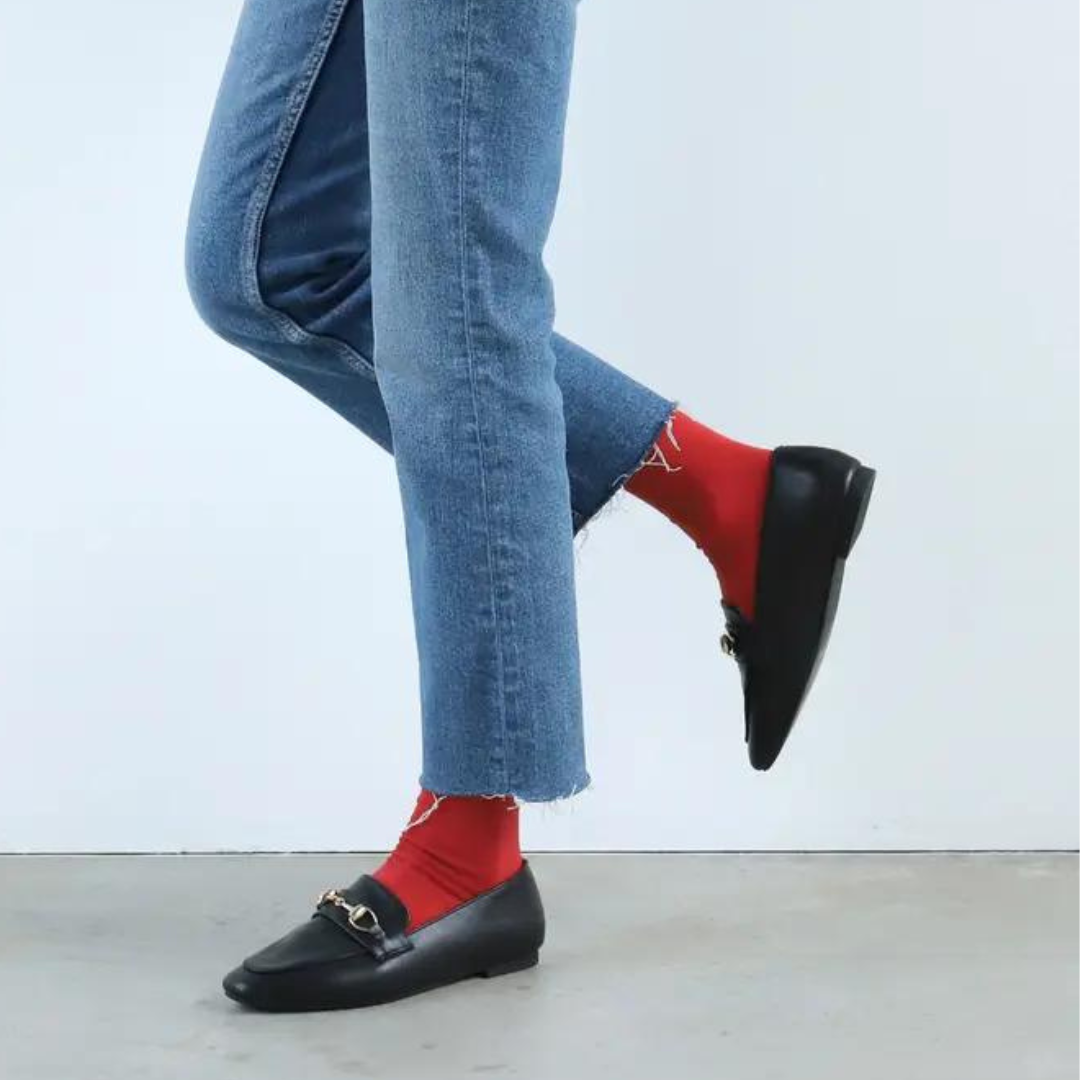 Trend Alert: When Did Red Socks and Tights Become so Widespread? – Tabio UK