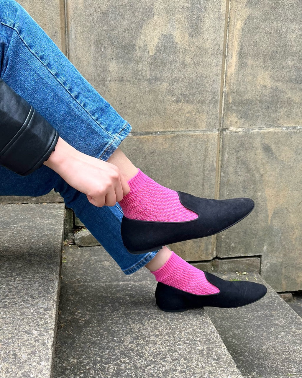 Embracing Comfort and Style: A Guide to Mesh Socks – Tabio UK
