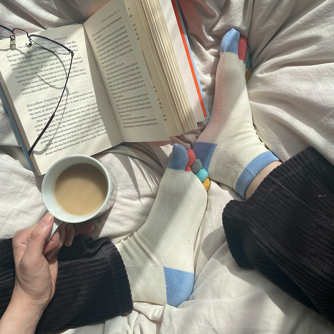 How to Be Fashionable in Toe Socks? – Tabio UK